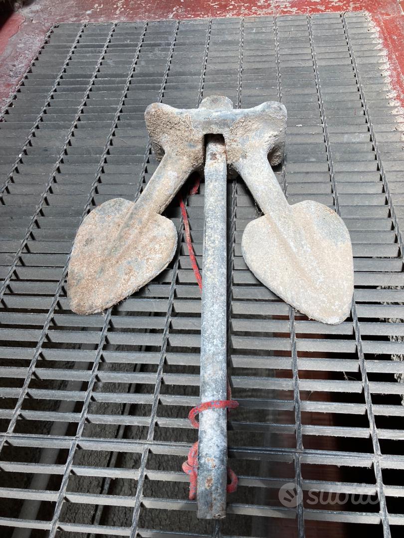 Ancora tipo Hall - Nautica In vendita a Savona