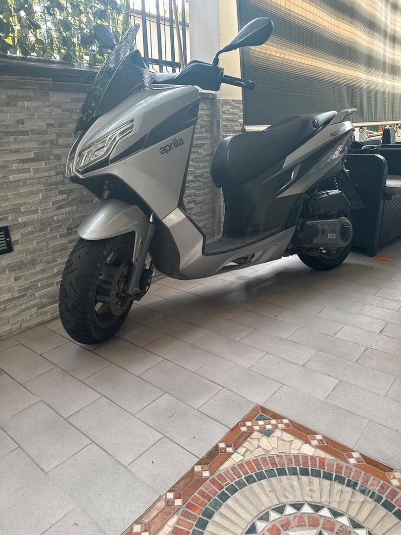 Aprilia sxr 50 - Moto e Scooter In vendita a Roma