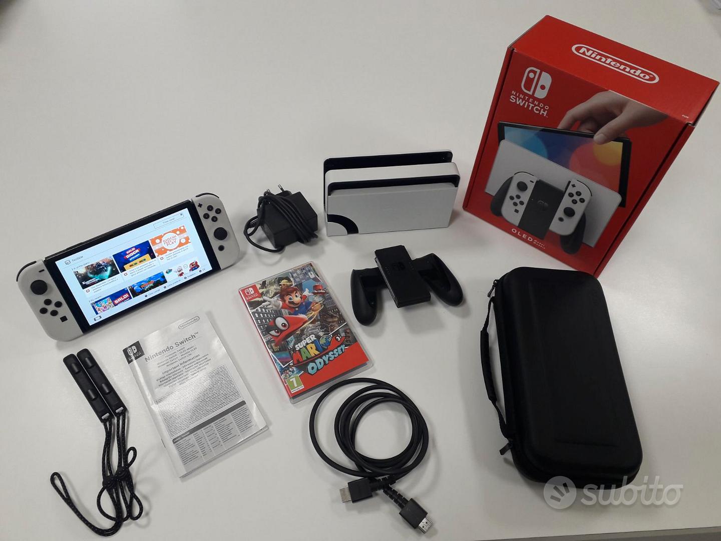 Nintendo Switch OLED + Accessori + 2 giochi - Console e Videogiochi In vendita a Como