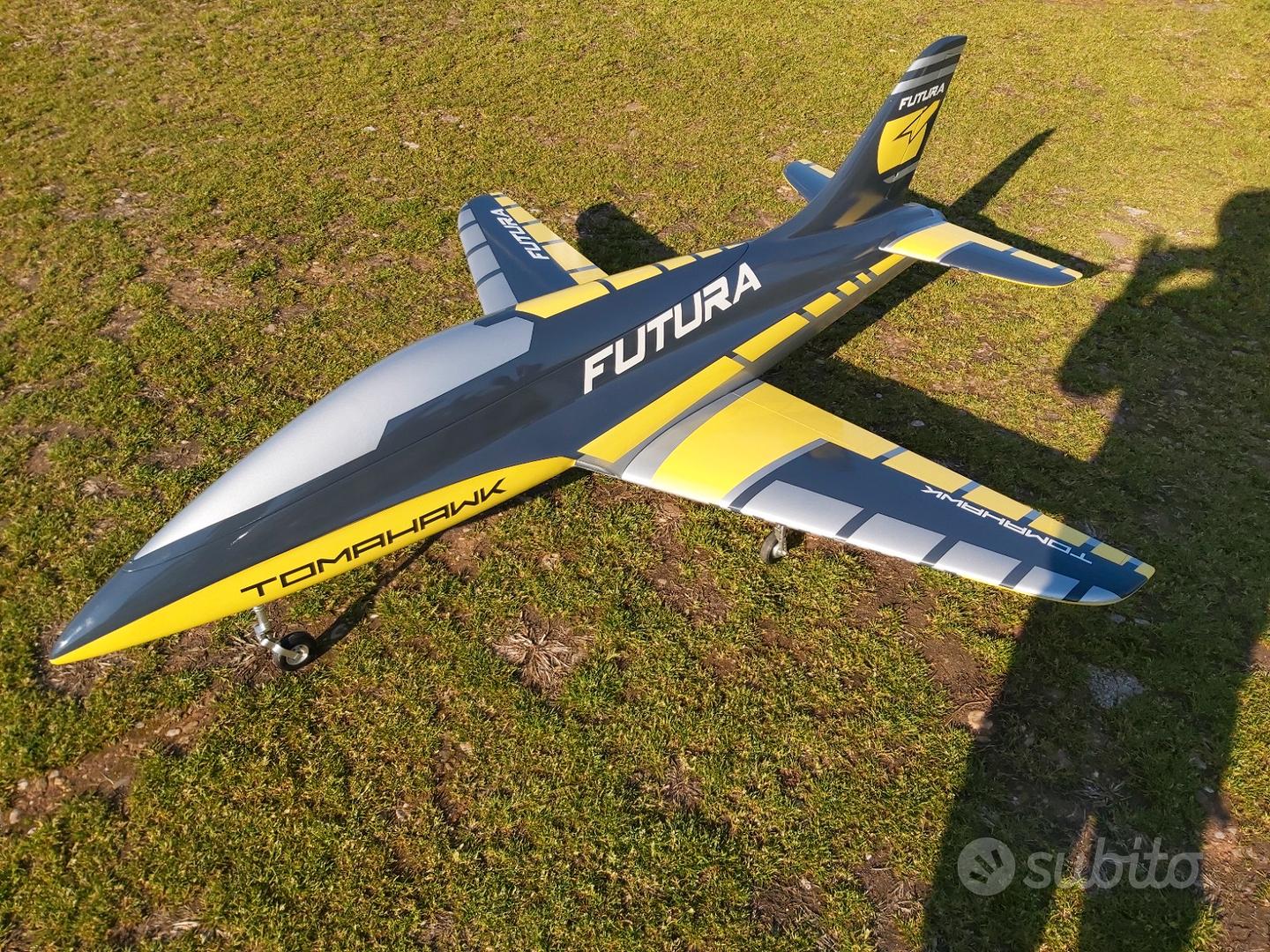 Aeromodello jet futura tomahawk 1.9mt - Nautica In vendita a Mantova