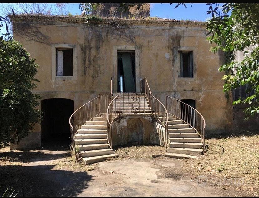Villa storica fine '800 Cannizzaro - Aci Castello - Ville singole e a ...