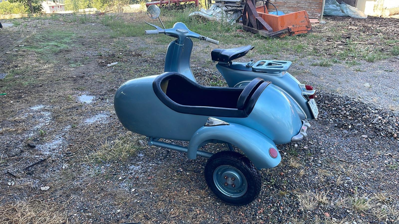 Vespa vbb1 150 con sidecar - Moto e Scooter In vendita a Modena