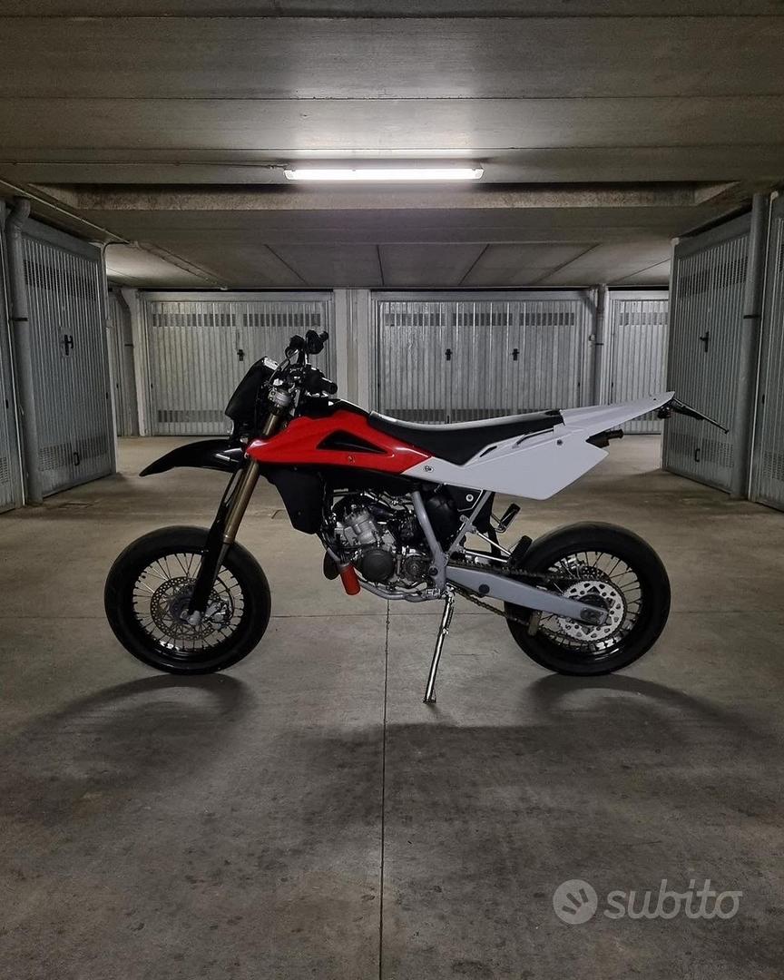 Husqvarna sm 125 - Moto e Scooter In vendita a Milano