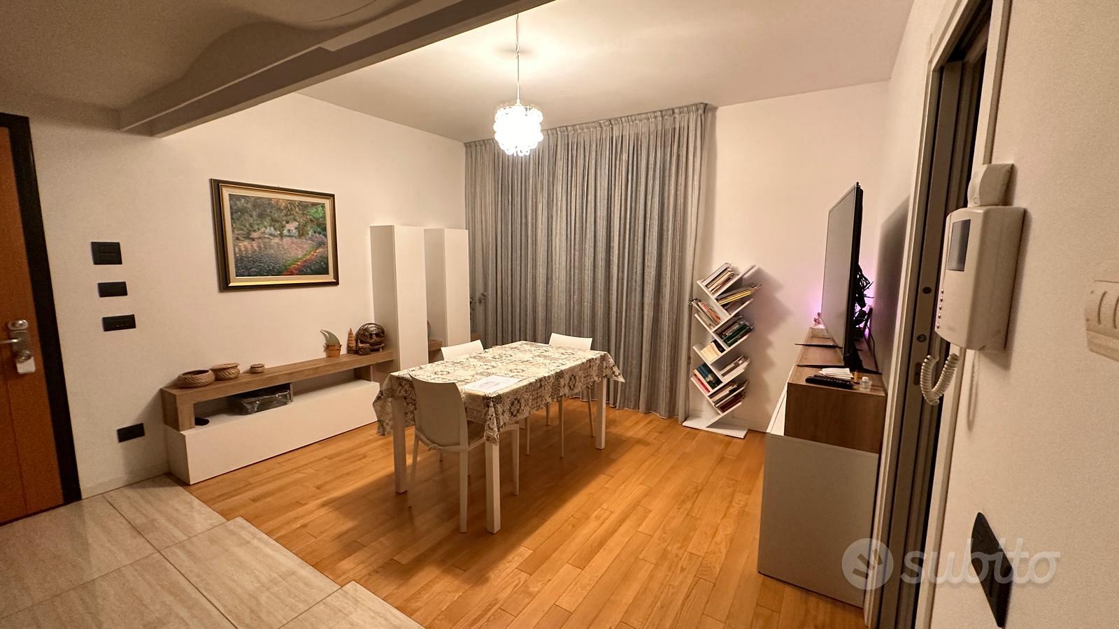 Mobile salotto o sala da pranzo - Arredamento e Casalinghi In vendita a ...