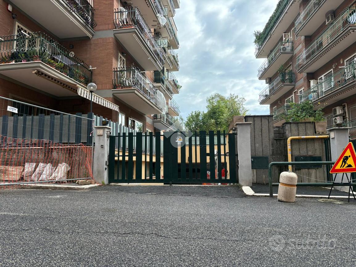 Subito - TECNOCASA - STUDIO APPIO TUSCOLANO SRL - BOX A ROMA - Garage e ...