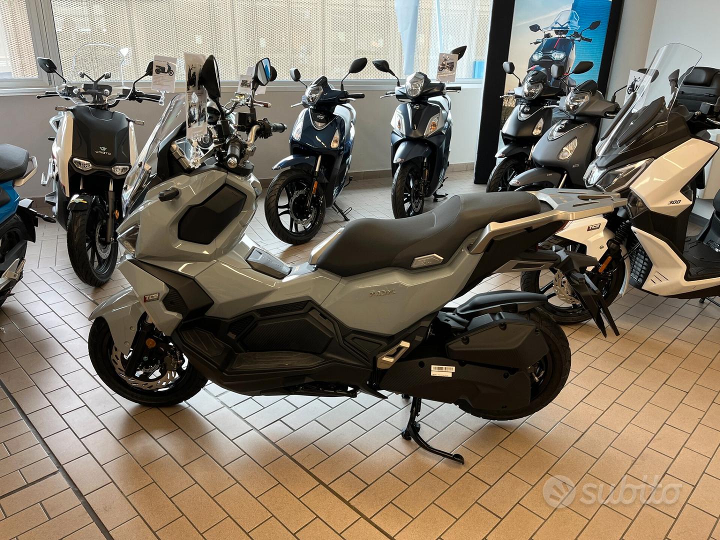 Subito - BIKE HOUSE GROUP - SYM ADX 125 Euro 5+ - Moto e Scooter In vendita a Varese
