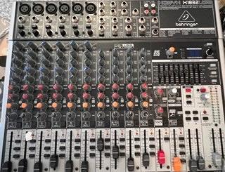MIXER BEHRINGER Xenyx X1832 USB - Audio/Video In vendita a Teramo