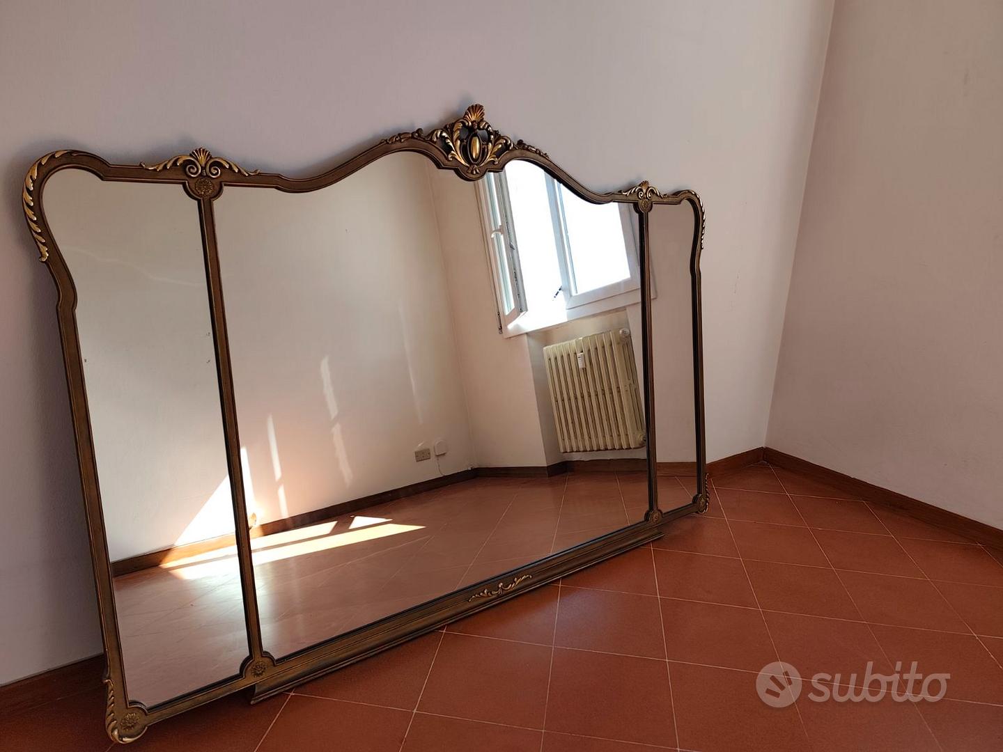 Specchio decorativo con cornice dorata - Vintage - Arredamento e ...