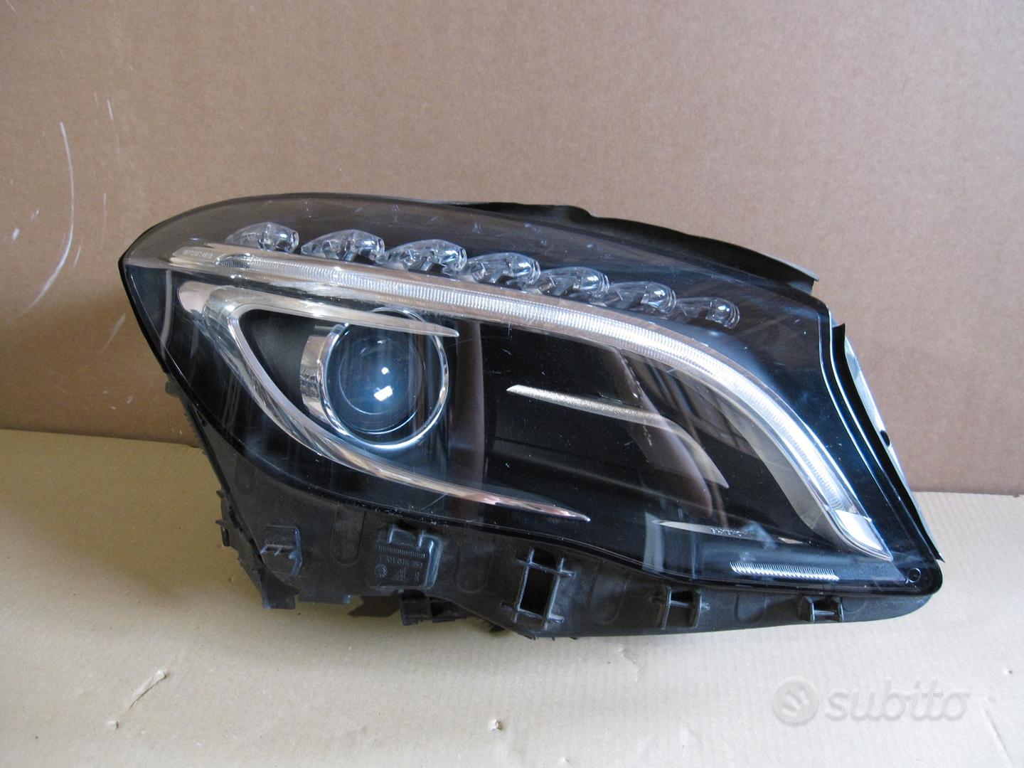 Subito - Autoforniture Internazionale - Mercedes GLA W156 Faro ...