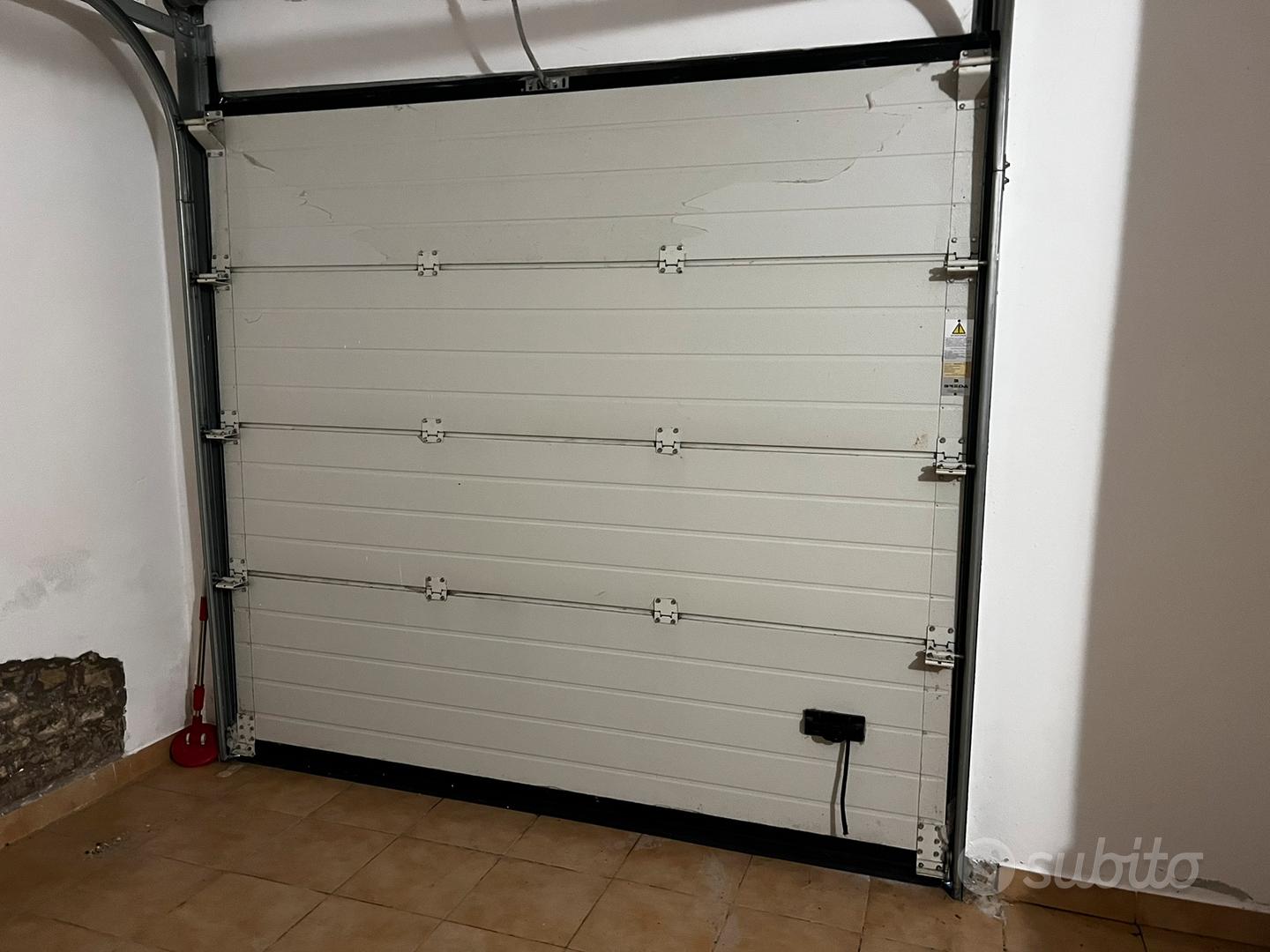 Portone sezionale - Giardino e Fai da te In vendita a Modena