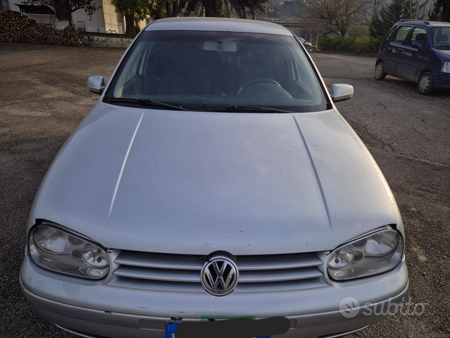 VOLKSWAGEN Golf 4ª serie - 2000 - Auto In vendita a Benevento