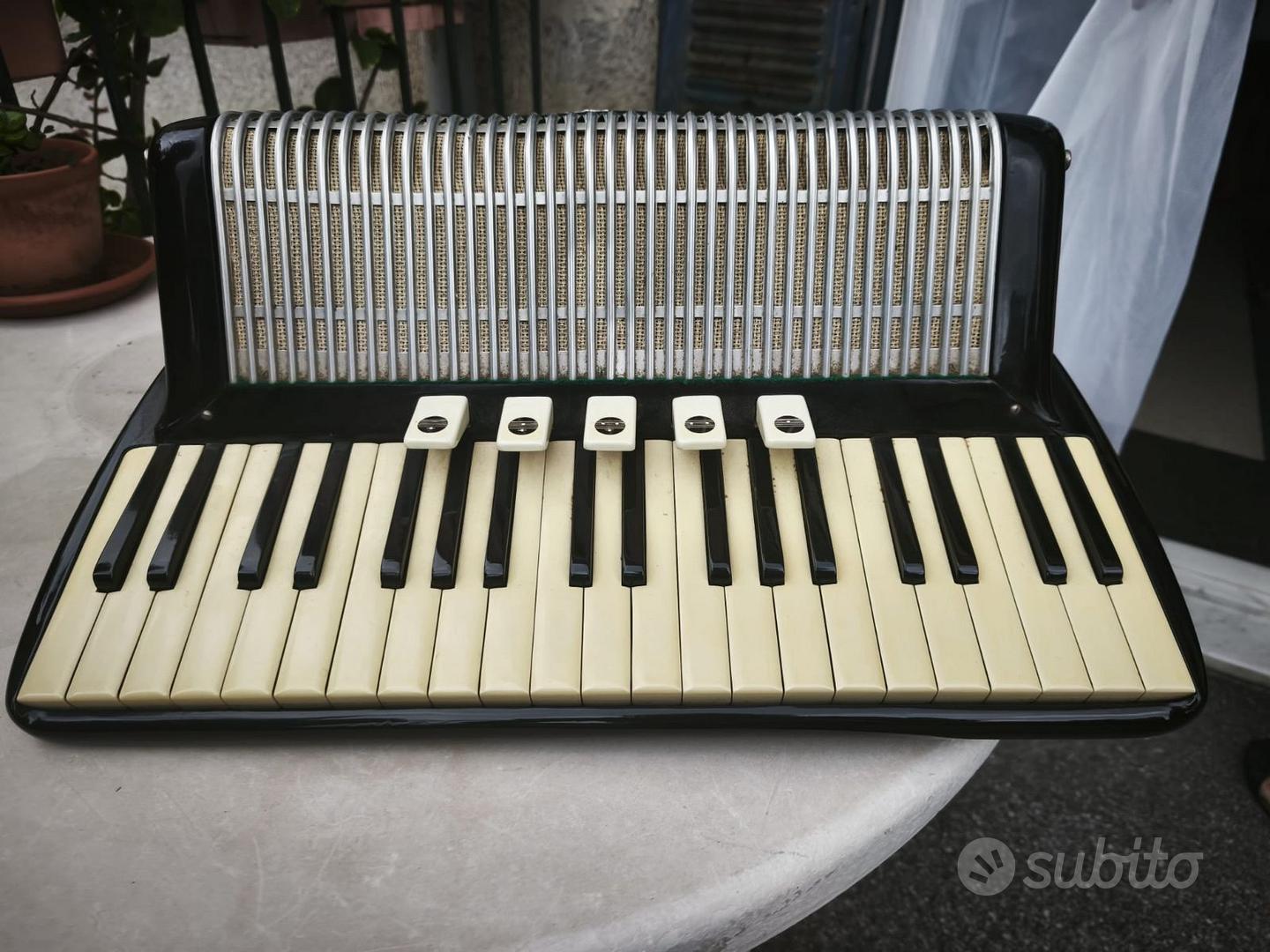 Fisarmonica professionale FIAS Stradella - Strumenti Musicali In ...