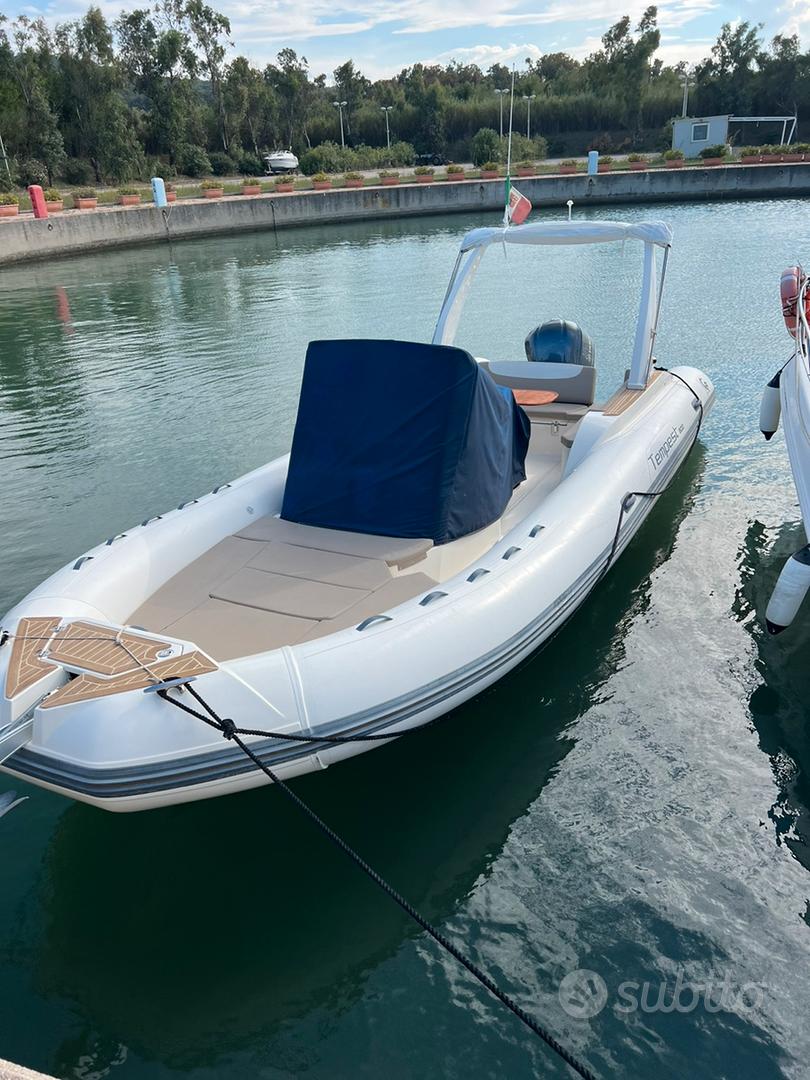 Gommone capelli 800 - motore Yamaha 250 - Nautica In vendita a Chieti