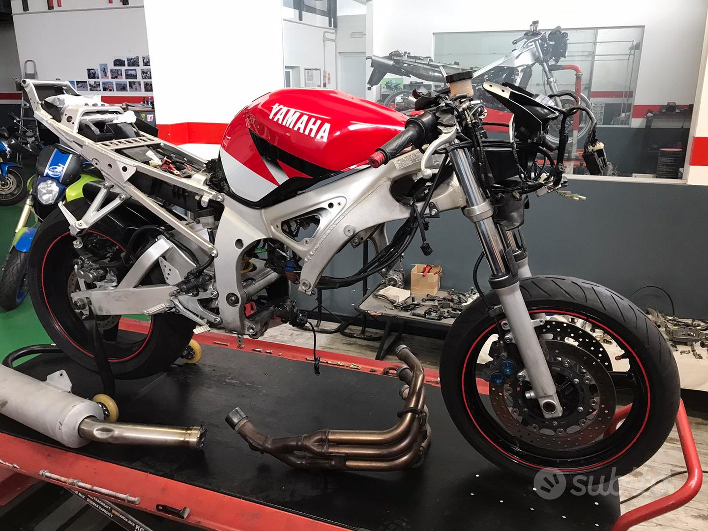 Yamaha R6 completamente smontata e ricambi - Moto e Scooter In vendita ...