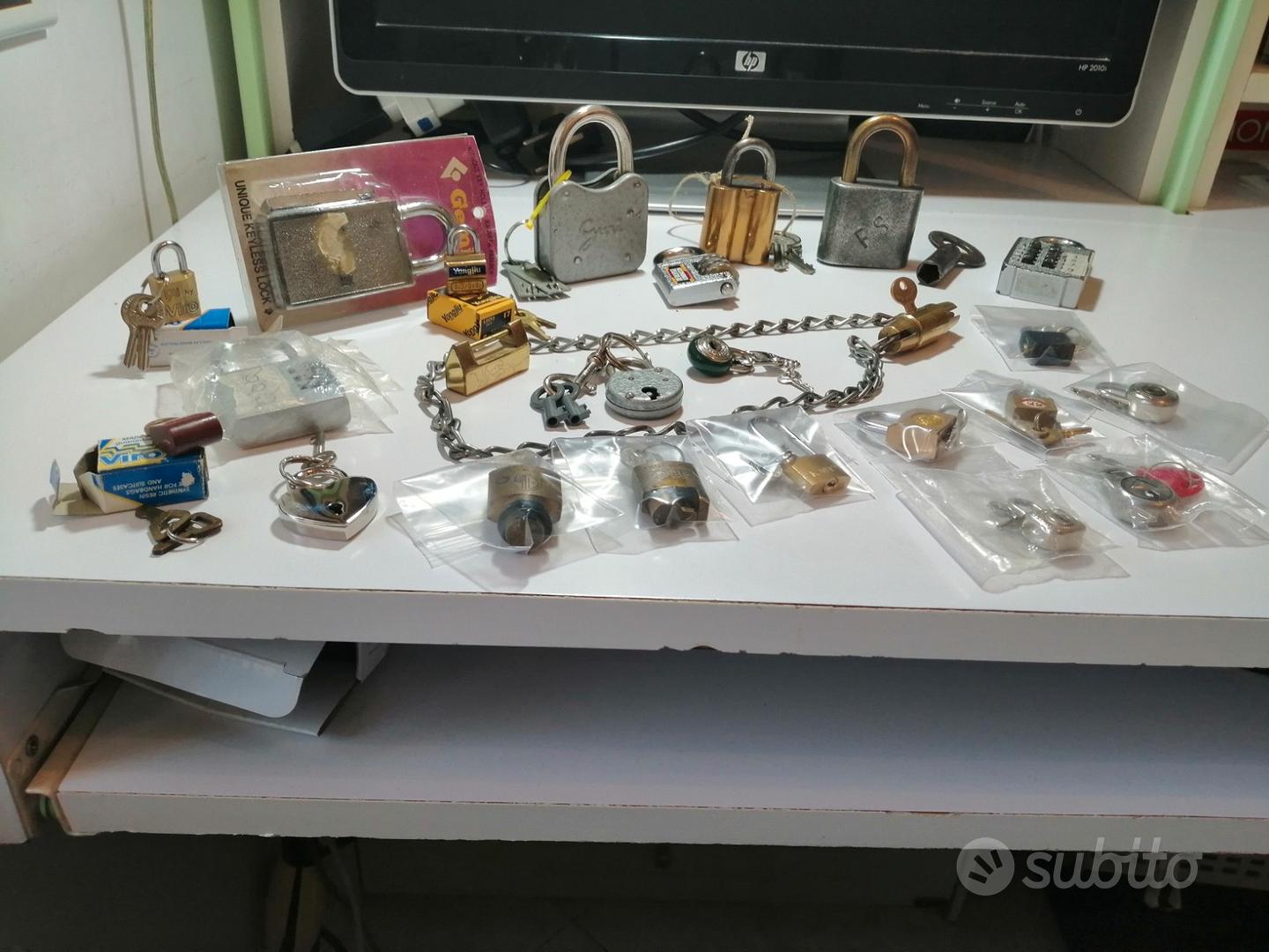 24 catenacci vintage vari tipi e misure - Collezionismo In vendita a Napoli