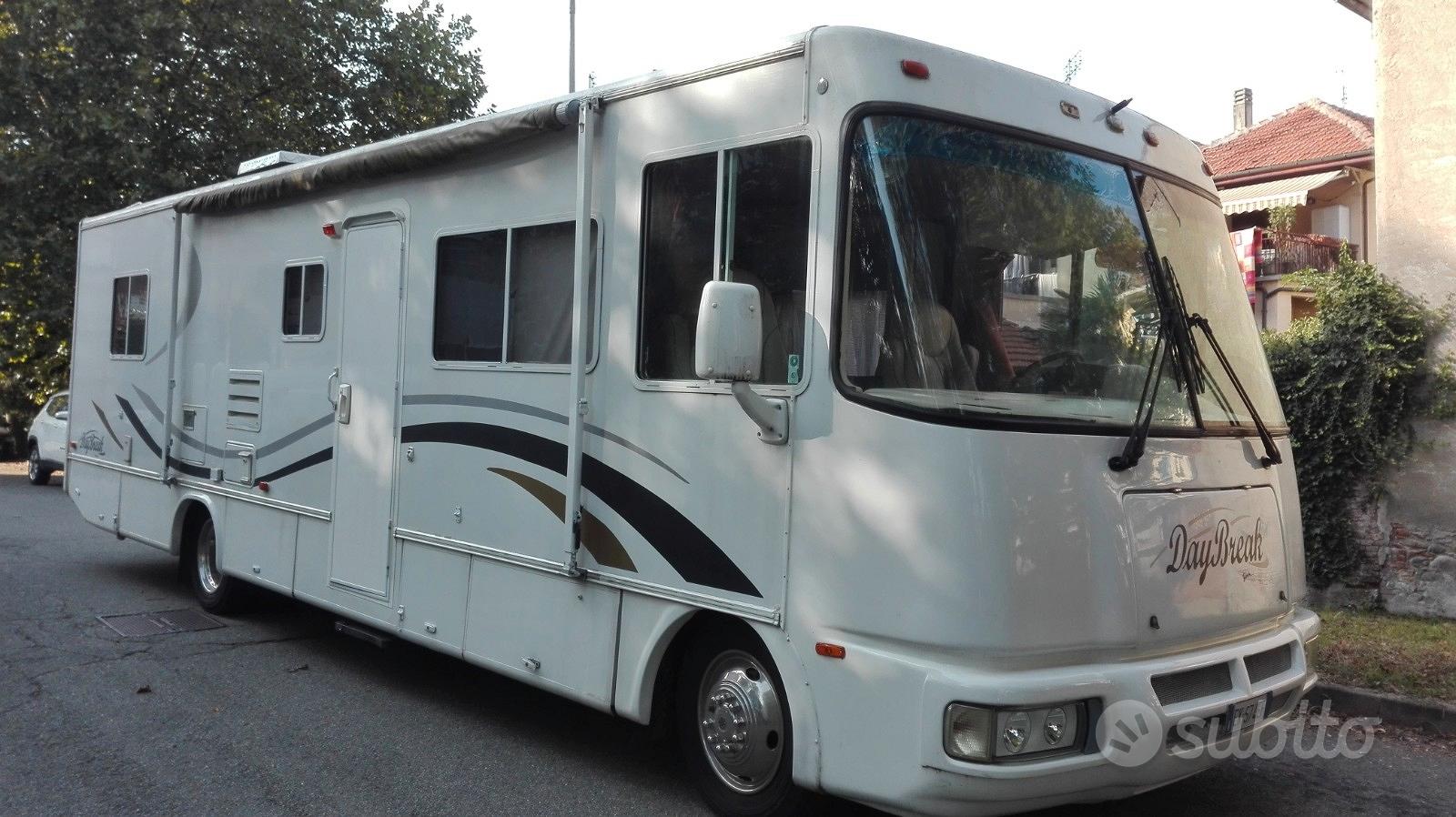 MOTORHOME americano MG 7200 cc - Caravan e Camper In vendita a Torino