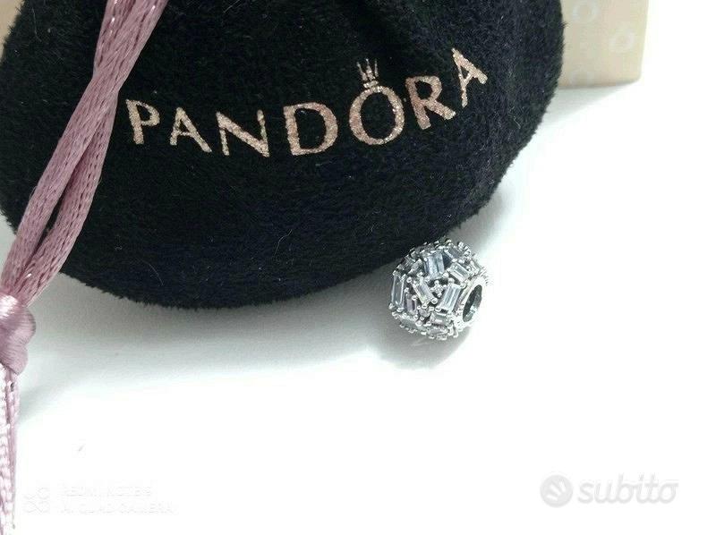 PANDORA Charm Dettagli di Eleganza 797746CZ - Abbigliamento e Accessori ...