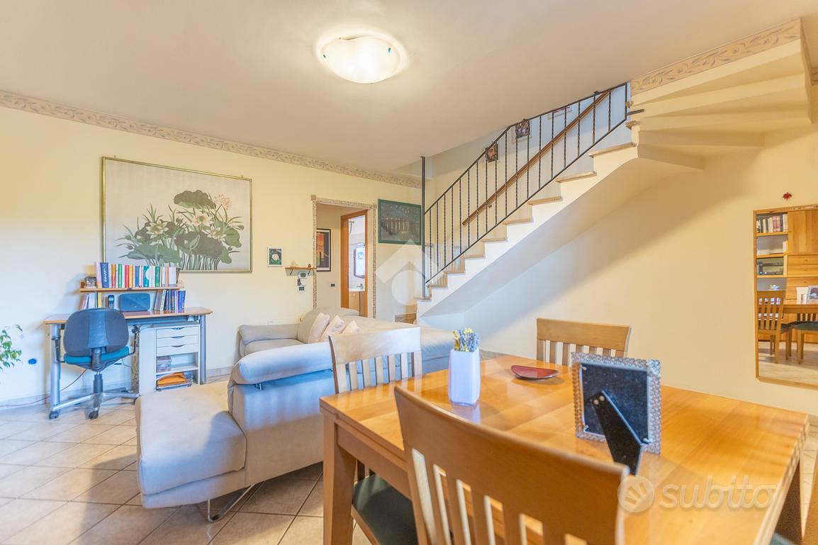 Subito - TECNOCASA - IMMOBILIARE COLLEFIORITO SRL - VILLA A SCHIERA A ...