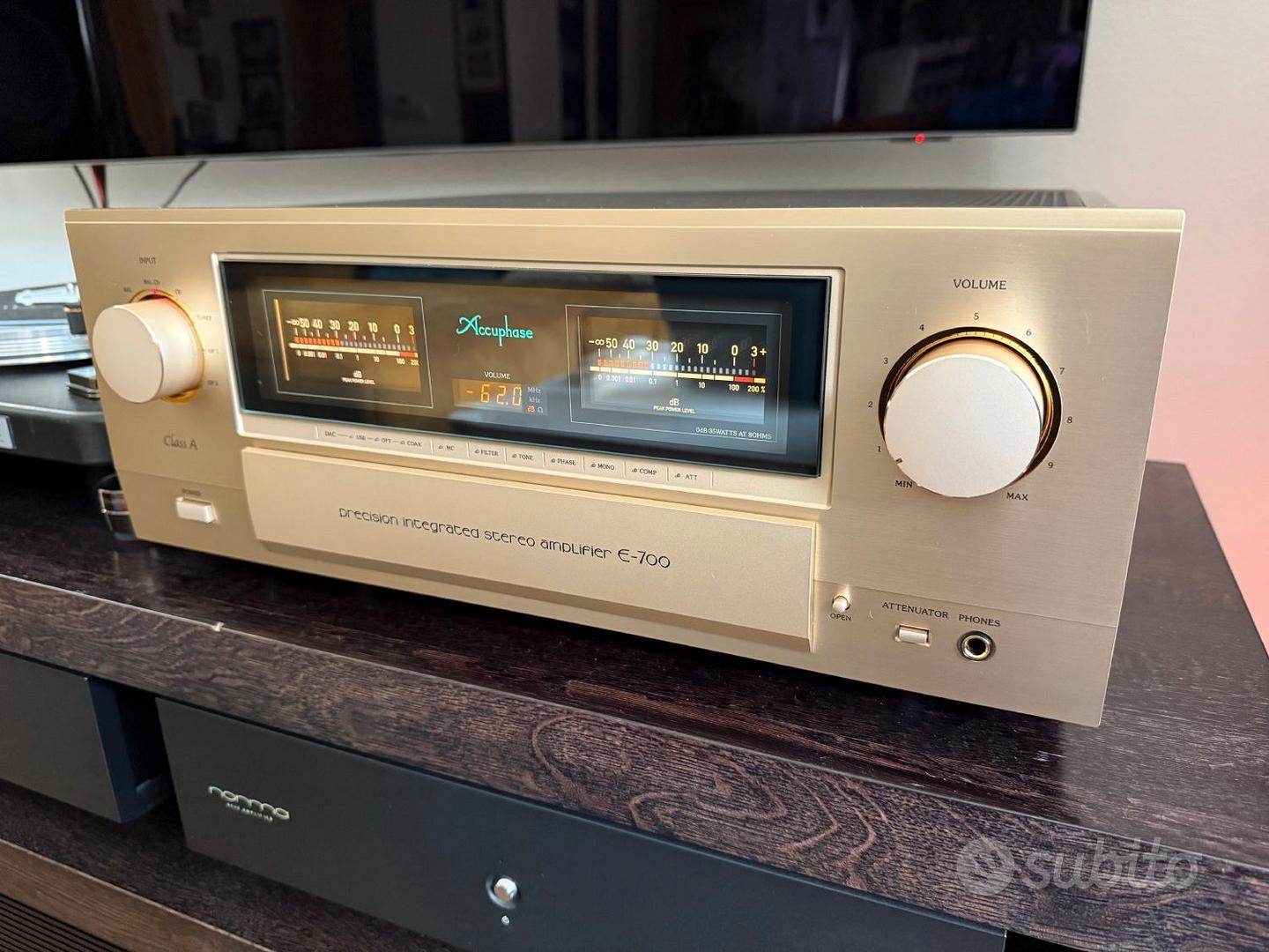 Accuphase E-700 - Audio/Video In vendita a Parma