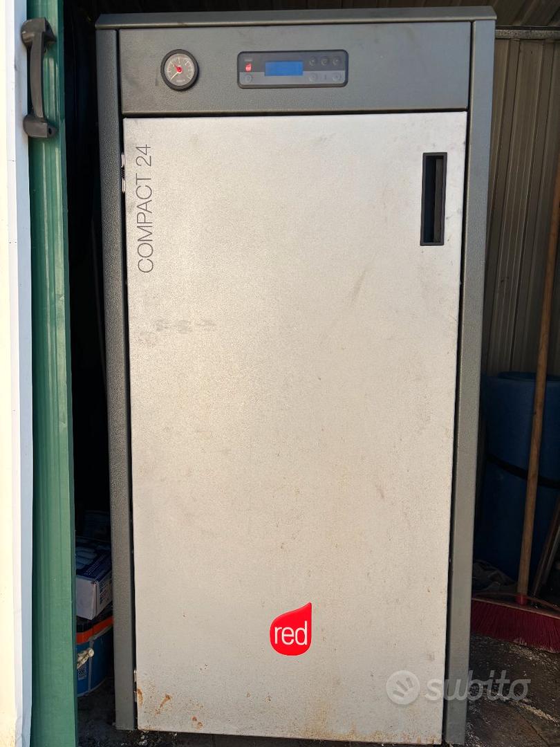 Caldaia a pellet marca MCZ, modello RED COMPACT24 - Elettrodomestici In ...