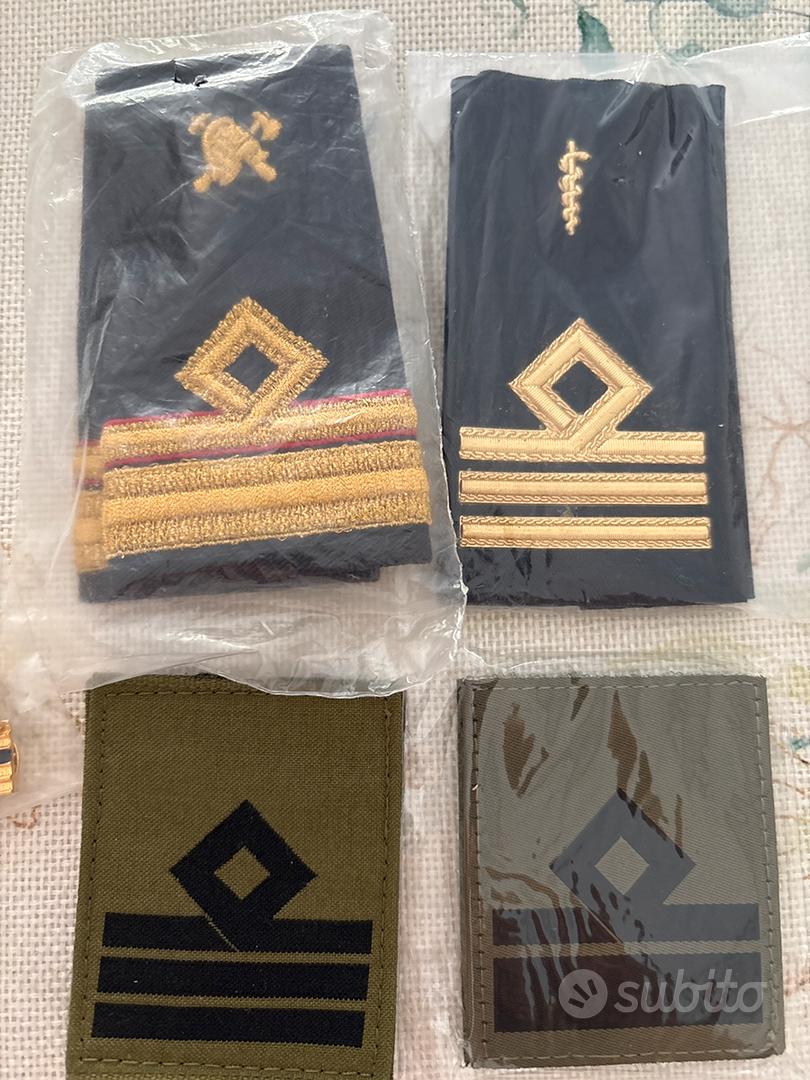 Gradi militari patches e tubolari - Collezionismo In vendita a Bari