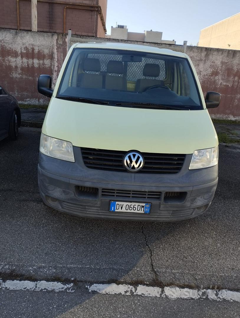 VOLKSWAGEN TRANSPORTER T5 - Auto In vendita a Milano