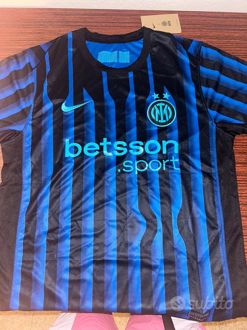 Maglia Inter 2025/26 - Sports In vendita a Milano