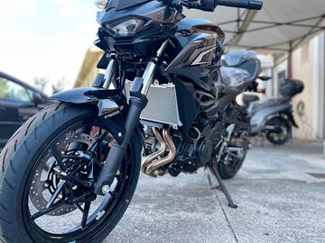 Subito - CENTRO MOTO DI WILLIAM LA SPINA - Kawasaki Z 500 Black - 2026 ...