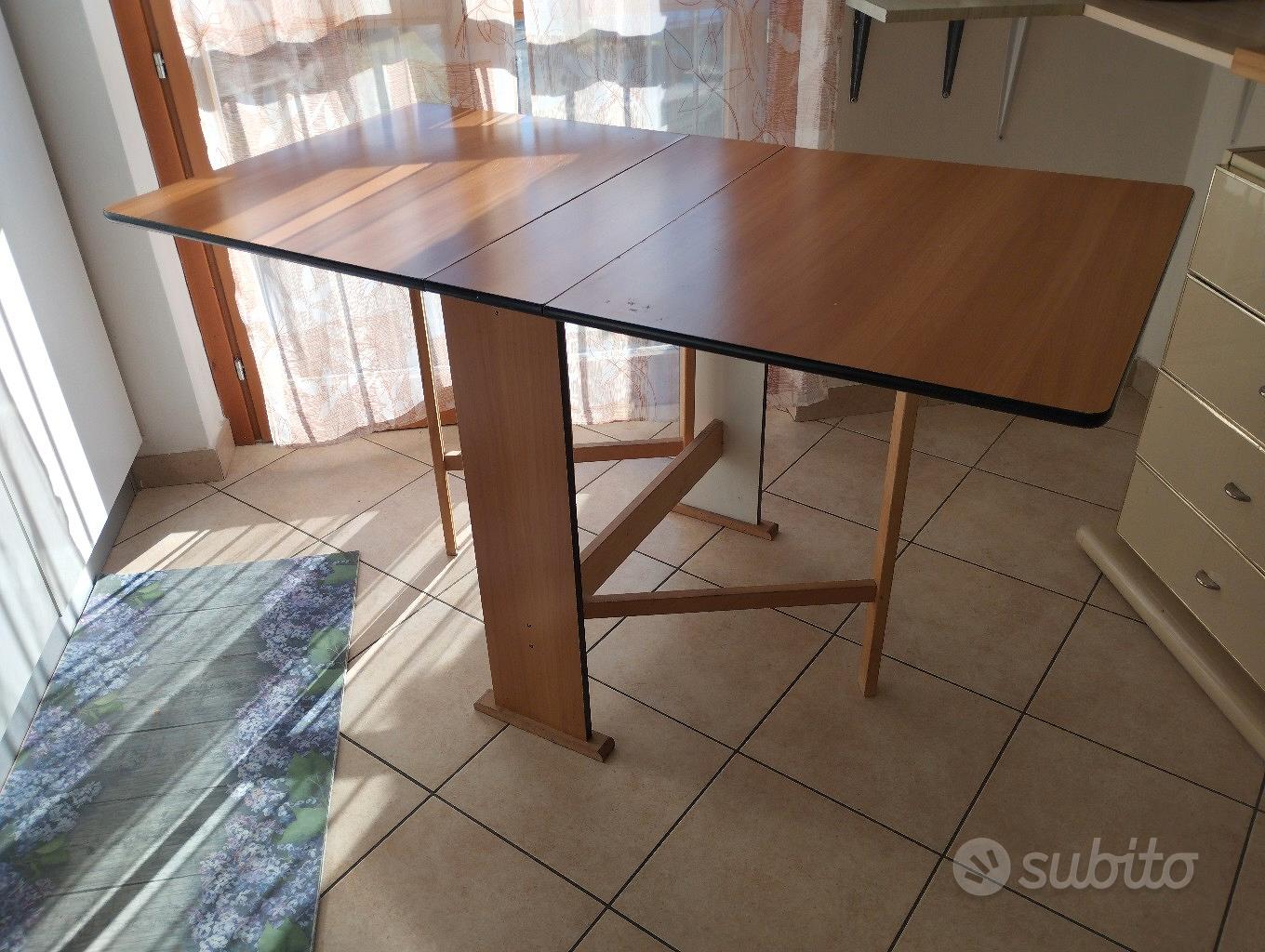tavolo richiudibile - Arredamento e Casalinghi In vendita a Siena tavolo richiudibile - Arredamento e Casalinghi In vendita a Siena