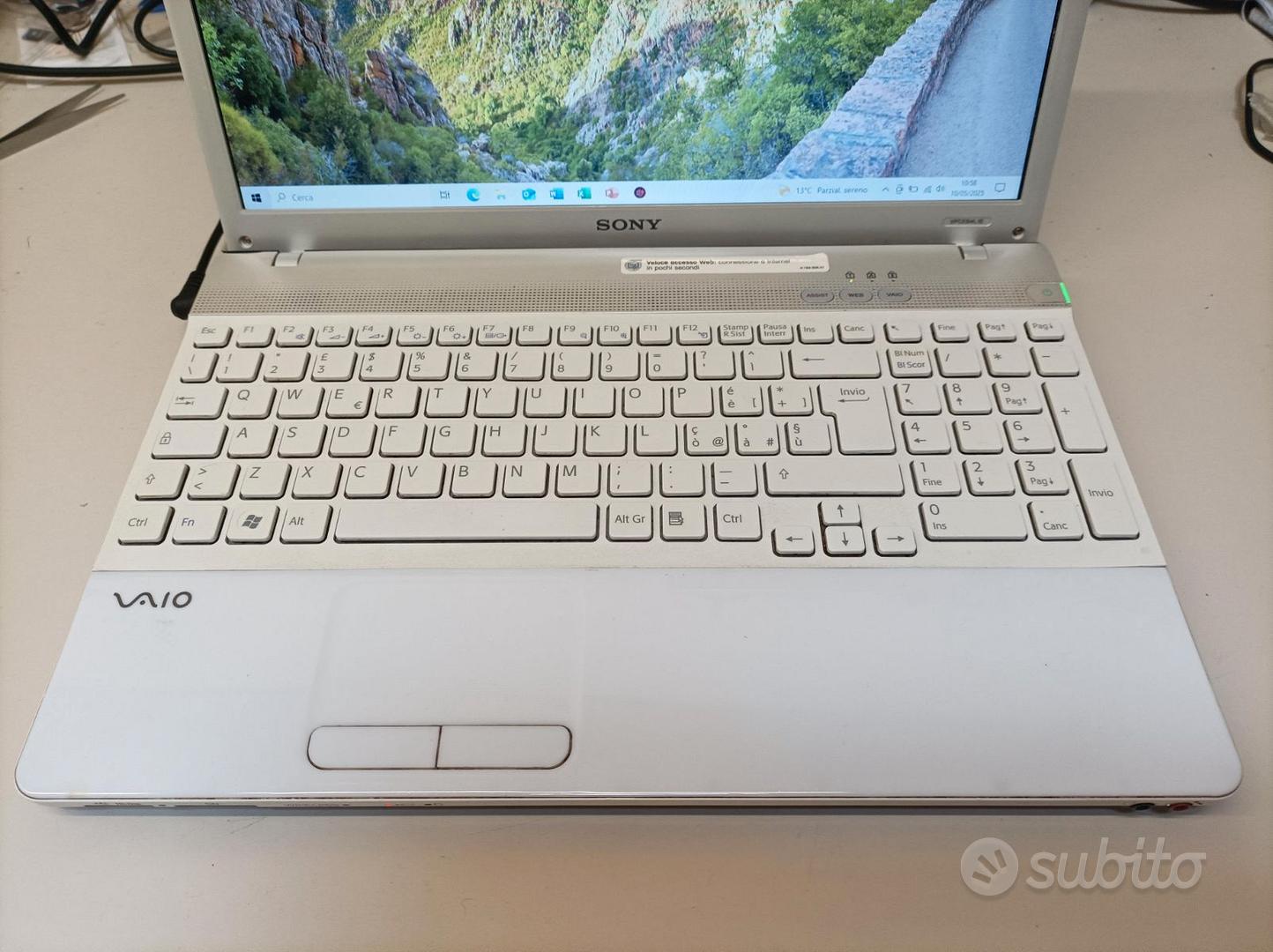 Sony Vaio bianco-grigio 71313 - Informatica In vendita a Varese