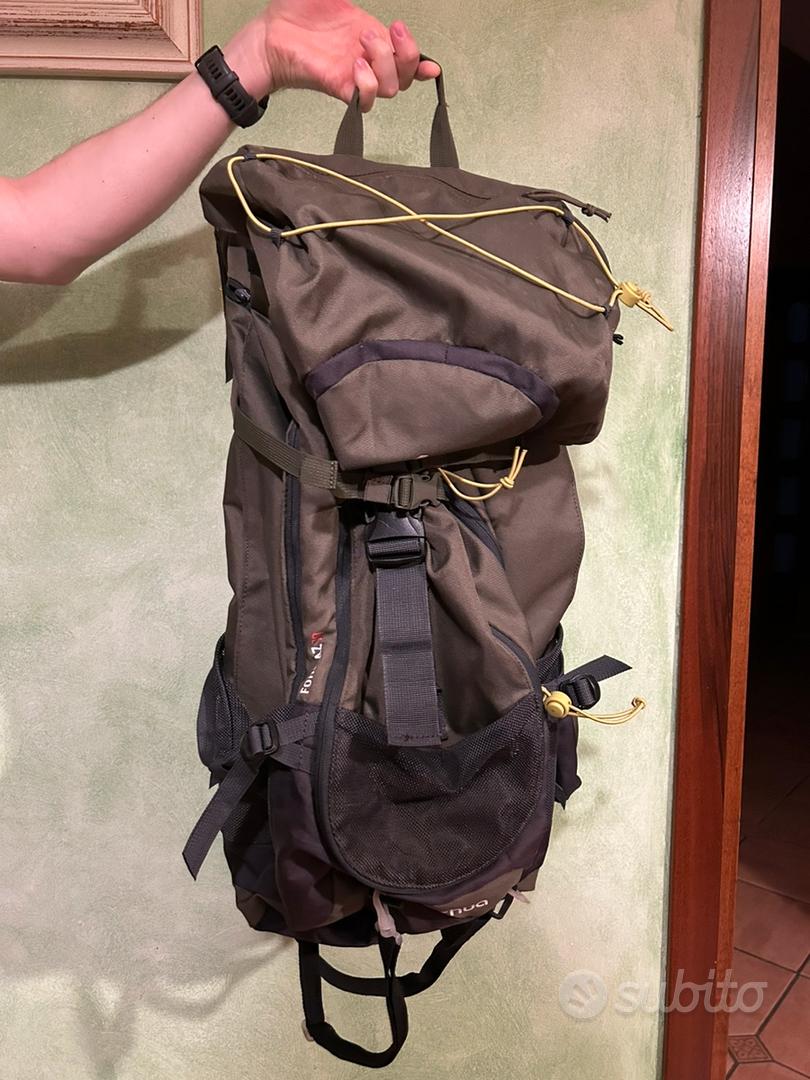 Zaino Dechatlon trekking Quechua 70L - Sports In vendita a Padova