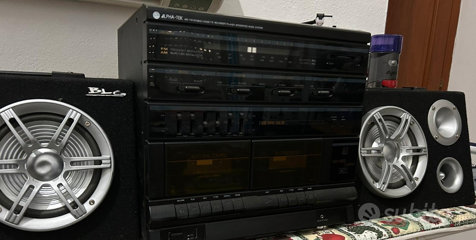 Impianto stereo Alpha Tek + coppia casse - Audio/Video In vendita a Nuoro