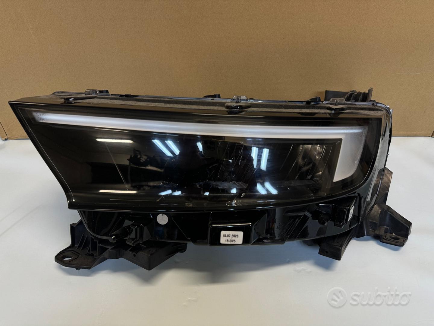 Faro Opel Mokka 2023 - Accessori Auto In vendita a Fermo