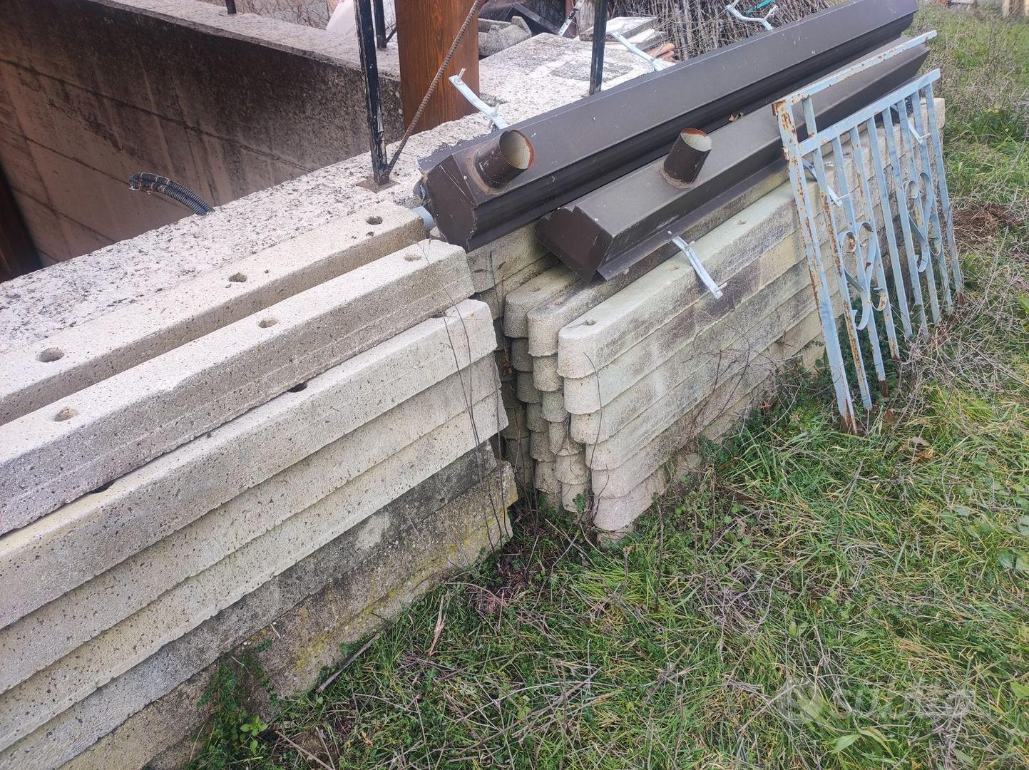 Pali in cemento per recinzioni e vigneti - Giardino e Fai da te In ...