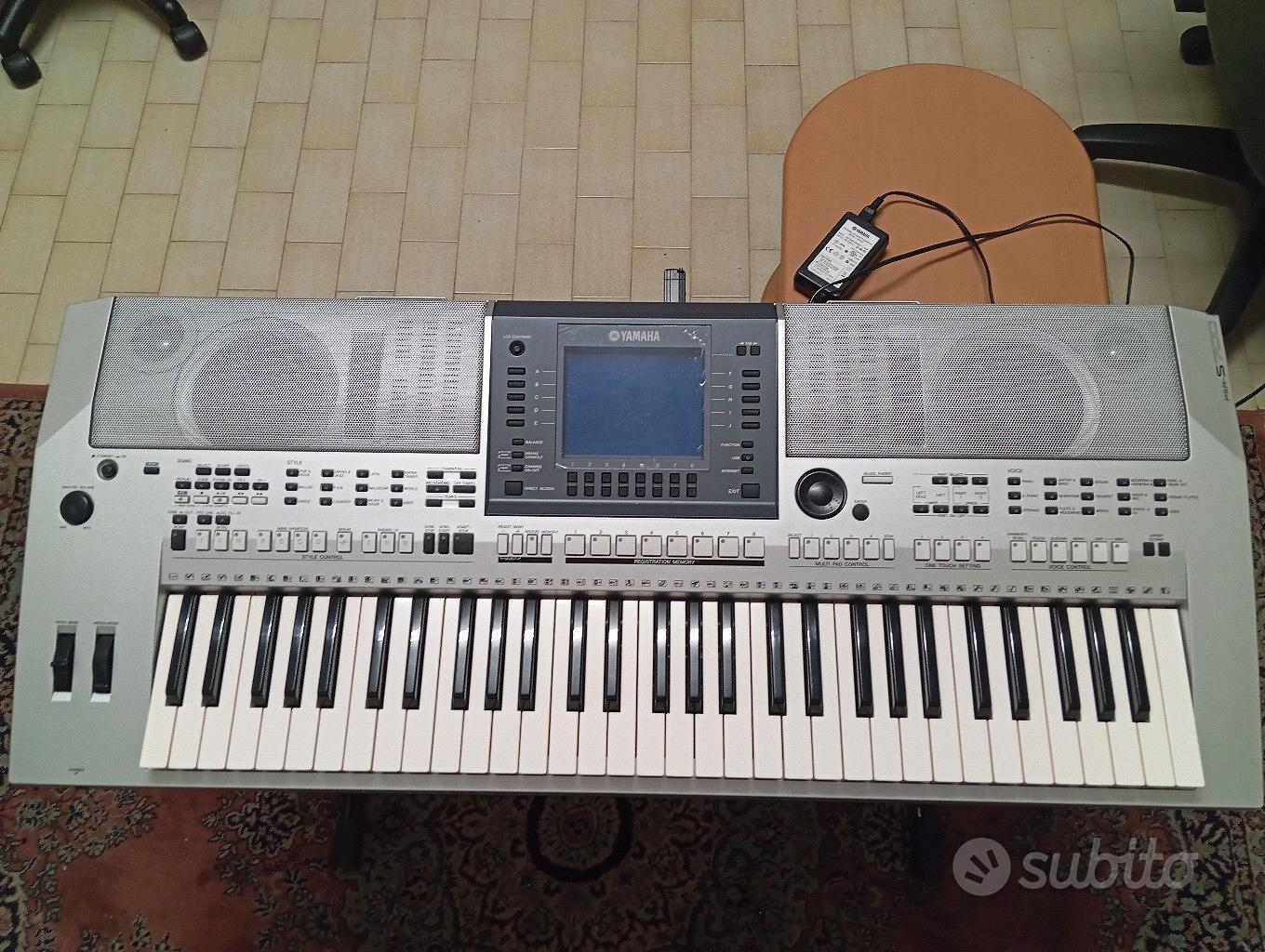 tastiera Yamaha PSR s700 - Strumenti Musicali In vendita a Imperia