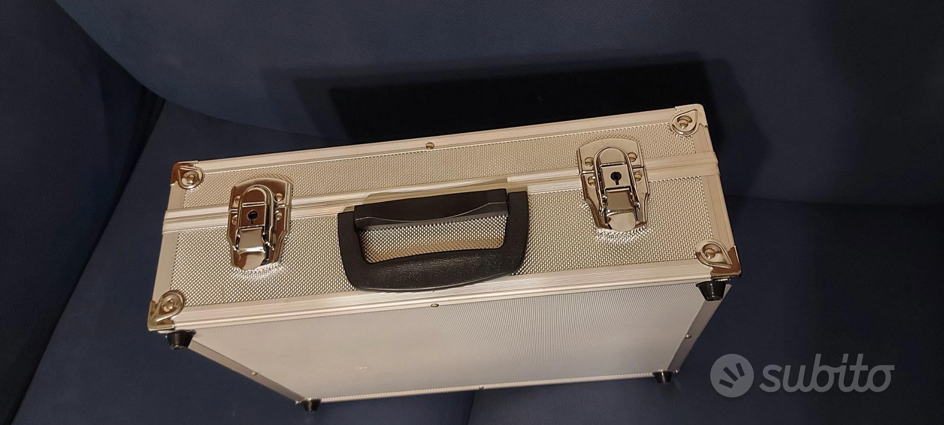 Valigetta in metallo - Abbigliamento e Accessori In vendita a Milano