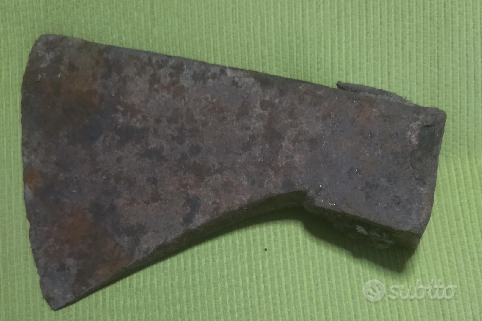 Antica Ascia da taglialegna - Collezionismo In vendita a Potenza