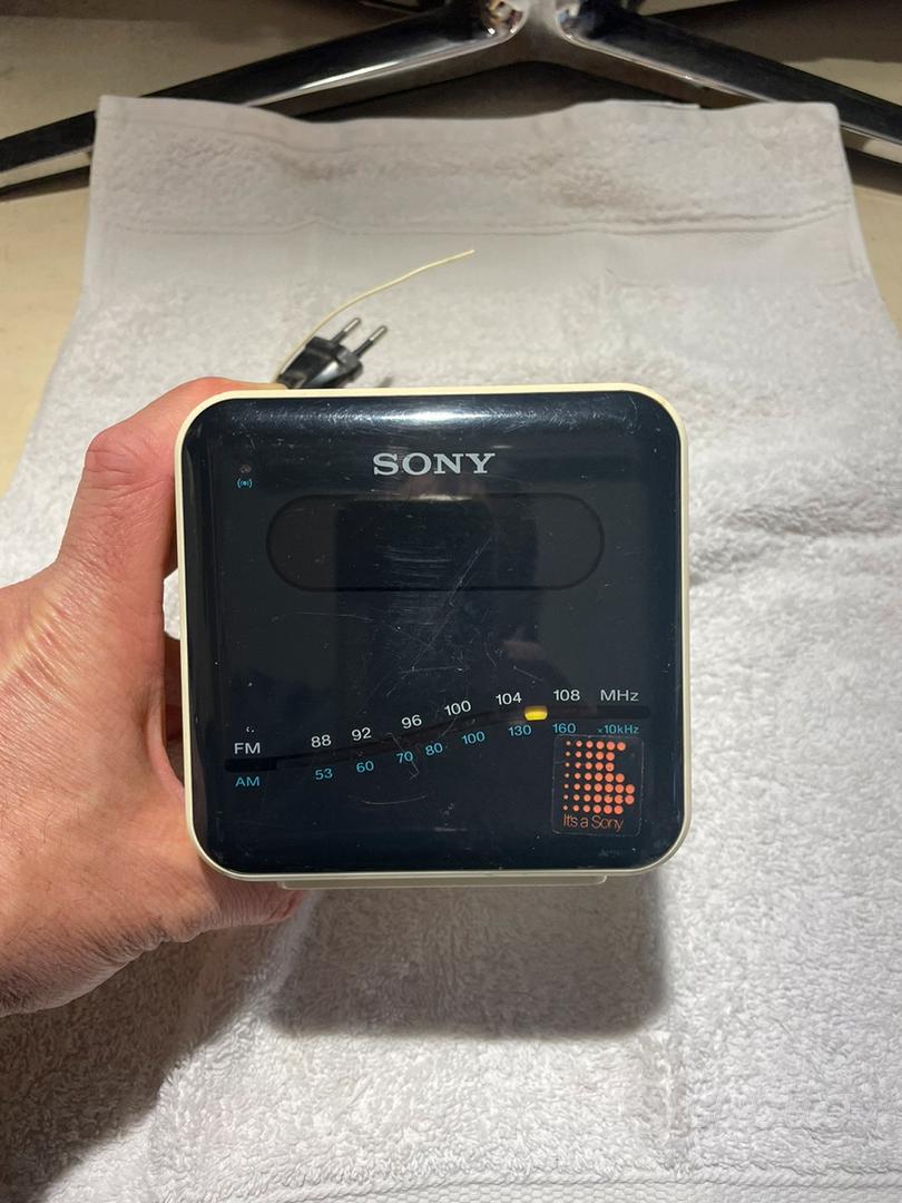 2 Radio sveglia Sony DIGICUBE-ICF C101W + LAND - Audio/Video In vendita a Roma