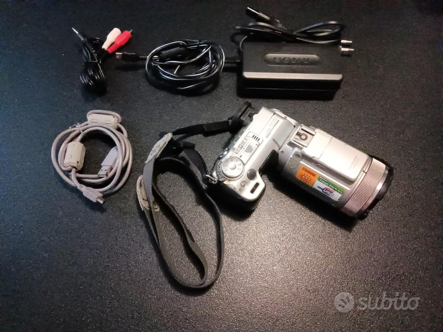 SONY Cybershot Mpeg Movie HQX DSC-F717 - Fotografia In vendita a Genova