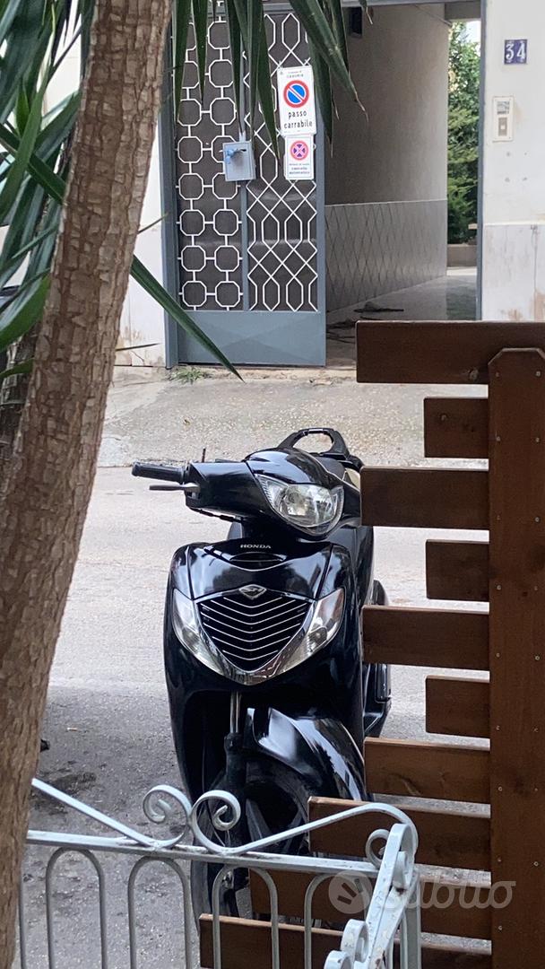 Sh 125 - Moto e Scooter In vendita a Napoli