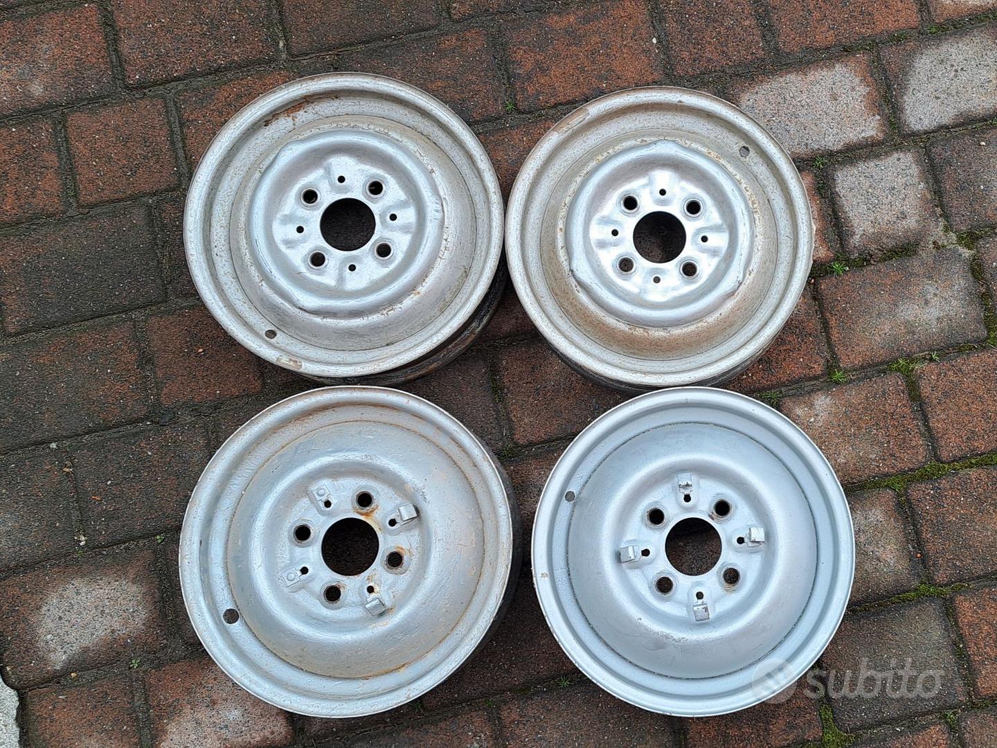 Cerchioni Fiat 600 e Fiat 600 D - Accessori Auto In vendita a Novara