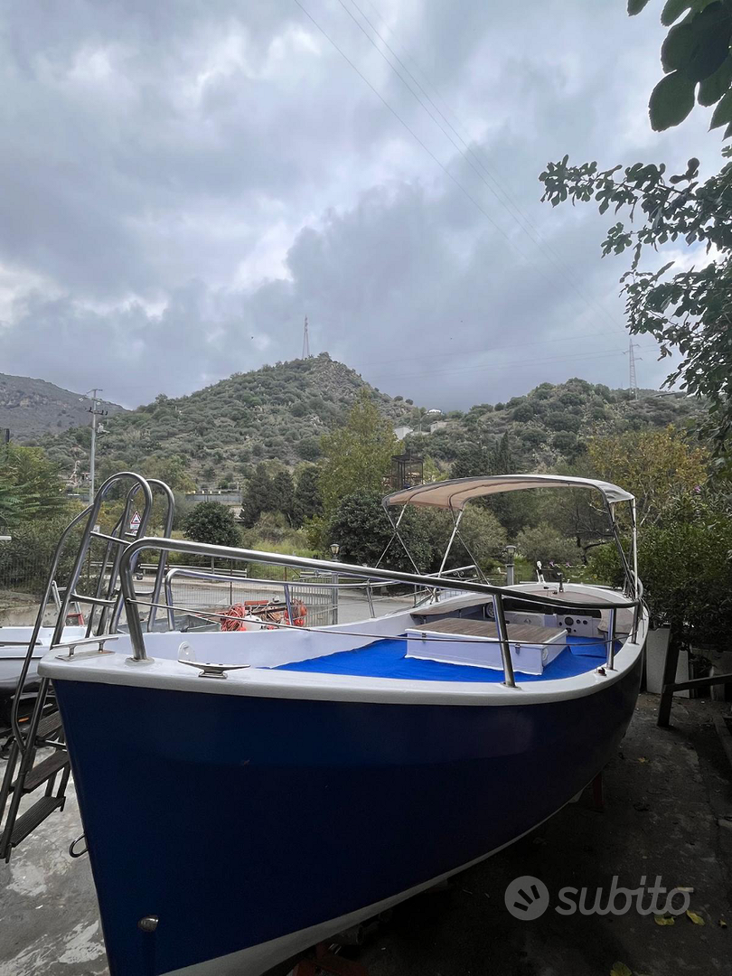 Barca Lancia gozzo in vetroresina Escursioni - Nautica In vendita a Messina