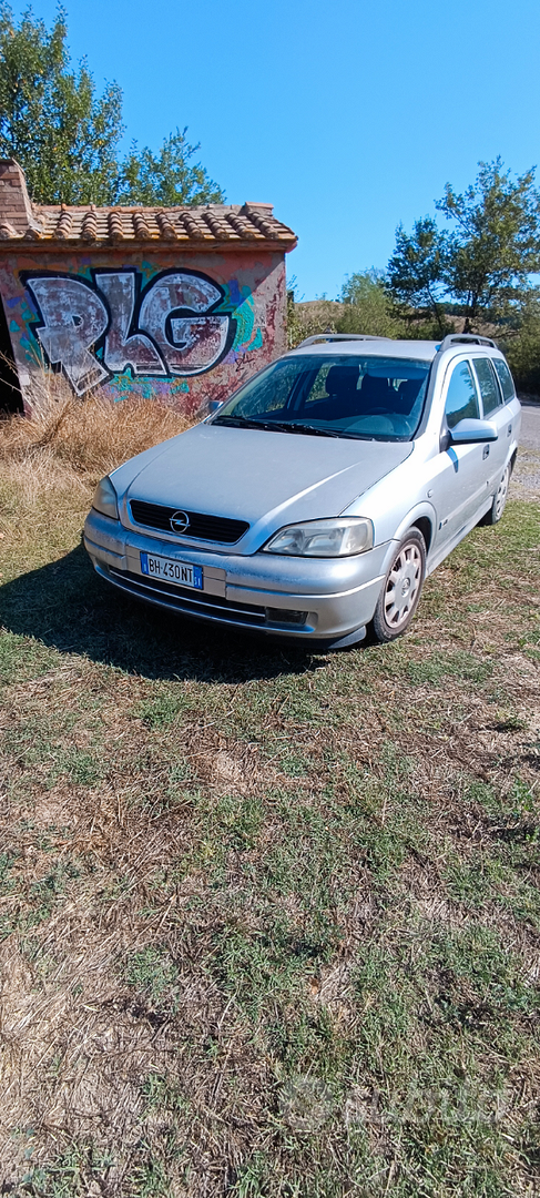 Opel Astra tenuta bene - Auto In vendita a Siena