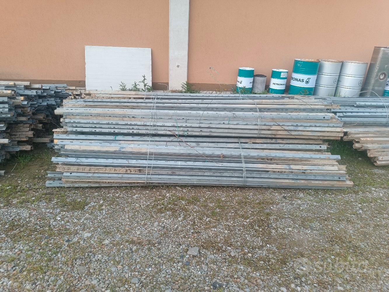 pali per vigneto e recinzioni - Giardino e Fai da te In vendita a Modena