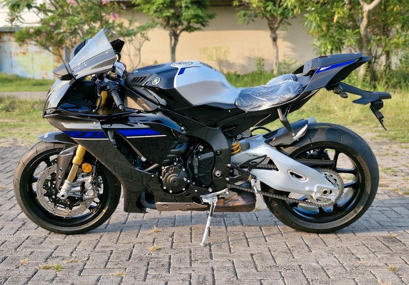 Yamaha Yzf R1M 2024 Carbon Full - Moto e Scooter In vendita a Napoli