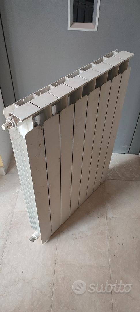 Termosifoni in alluminio - Arredamento e Casalinghi In vendita a Ferrara