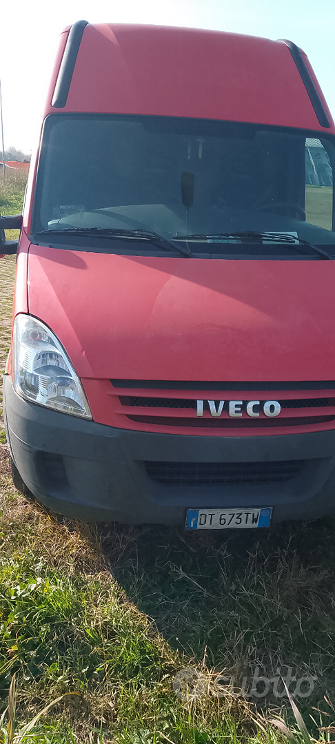 Iveco Daily - Veicoli commerciali In vendita a Novara