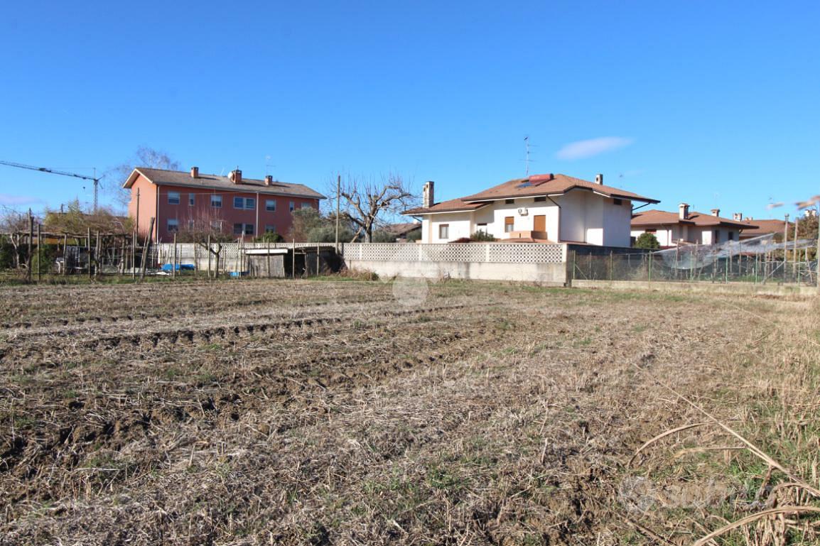 Subito - Tecnocasa - ANTARES srl - TER. RESIDENZIALE A LATISANA ...