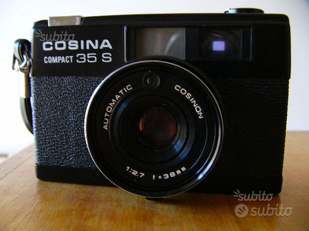 Macchina fotografica storica "COSINA COMPACT 35 S" - Fotografia In ...