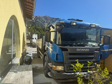 Scania con gru pm 160 - Veicoli commerciali In vendita a Bolzano